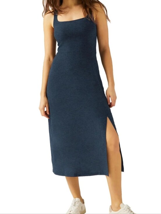 Beyond Yoga | Dresses | Beyond Yoga Featherweight Getaway Dress | Poshmark